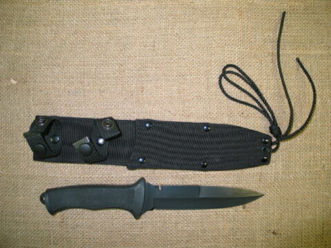 Le poignard Commando - Musée des Commandos de Flawinne